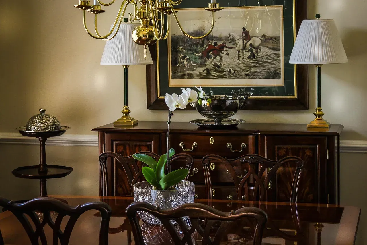 10 furniture pieces antique dealers wish you wouldn't throw out