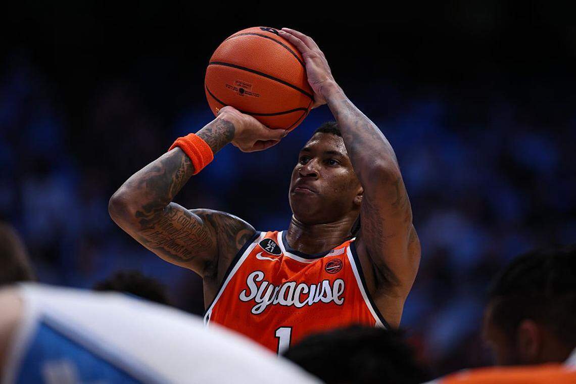 After missing on Donnie Freeman, UK basketball hosts more transfer ...