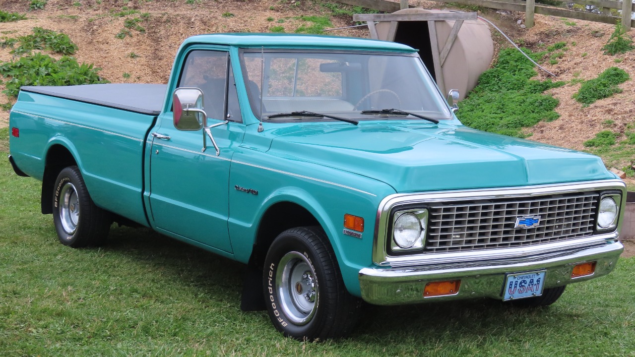10 classic trucks that refuse to fade away