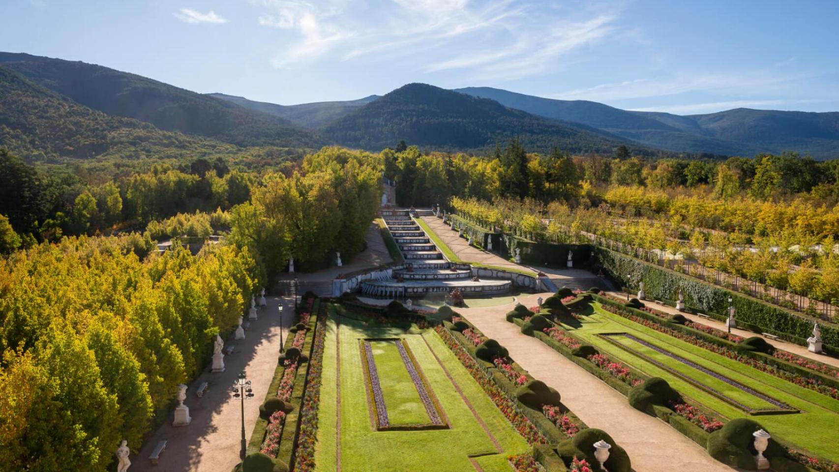 Buscan en los jardines del Palacio Real de La Granja a un hombre de 80 ...