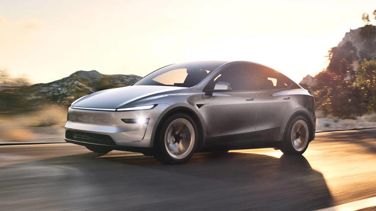 Uber driver trapped in Tesla Model Y crash sparks lawsuit over door handles
