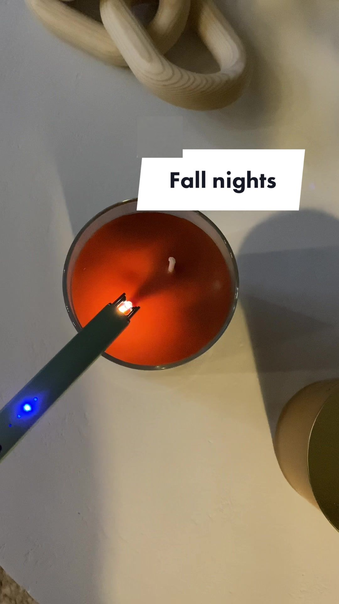 How cozy lighting and candles elevate your home this fall