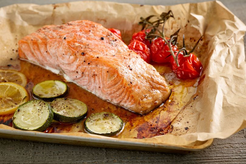 One-pot salmon recipe is one of the best dishes in the world with 2 ...