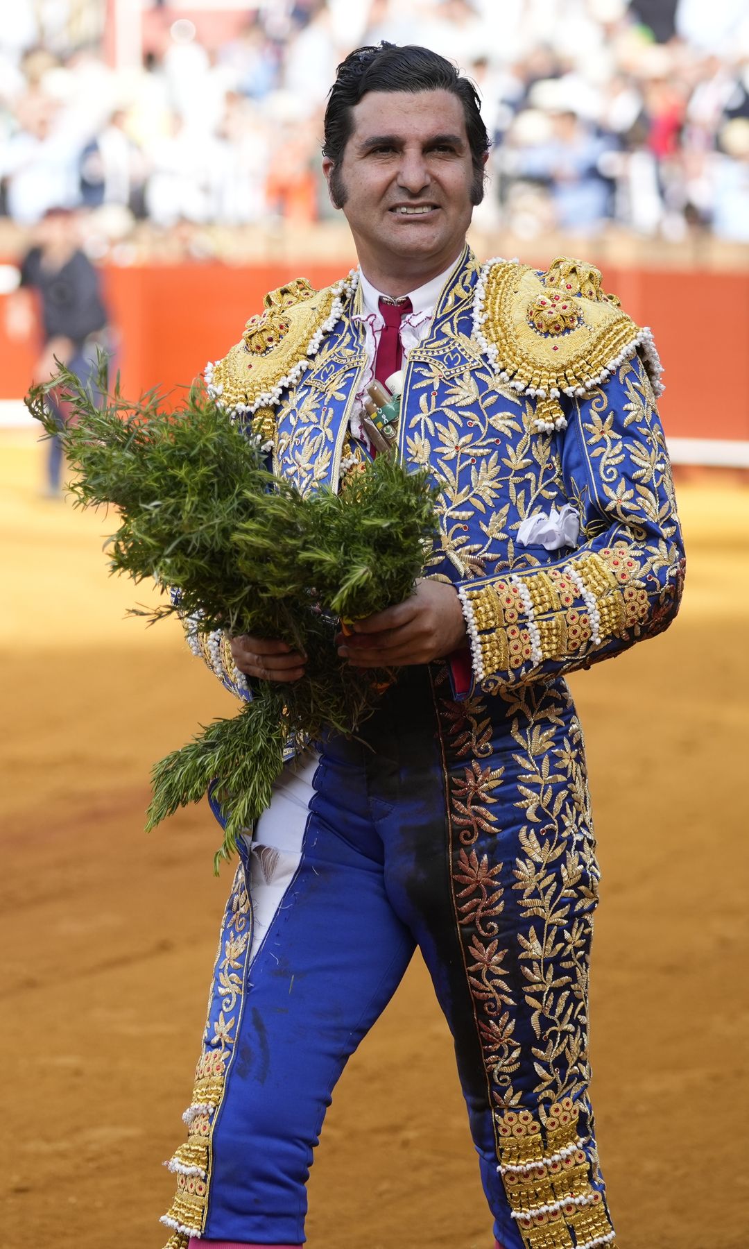 Morante de la Puebla vuelve a torear un mes después de su grave cogida ...