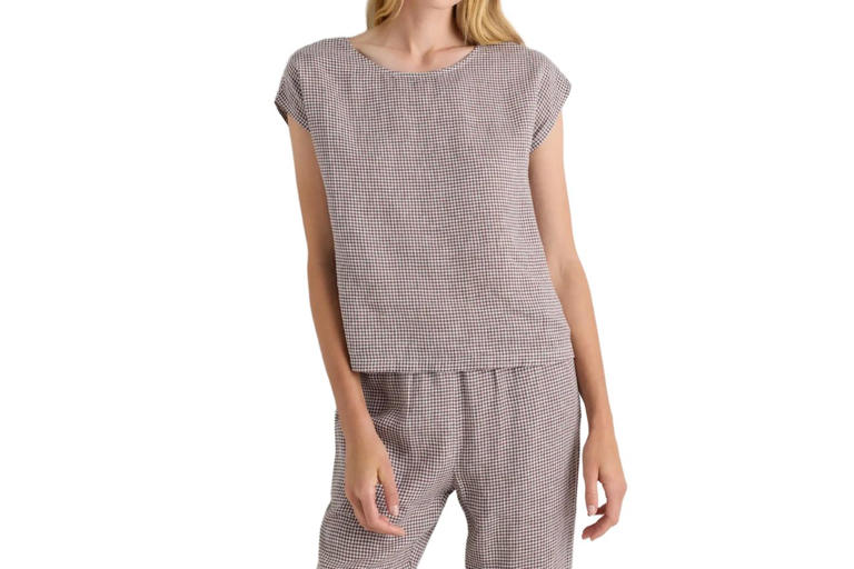 I’m cleaning out my closet for summer — these 12 linen tops, dresses ...