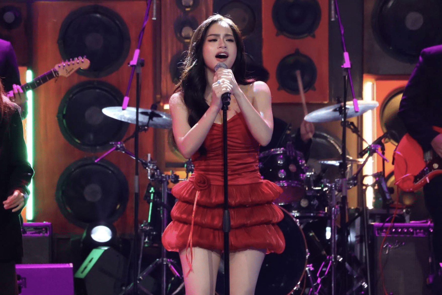 NewsBites: Jillian Ward is ‘Pumapag-ibig’; ‘First Five’ returns after ...