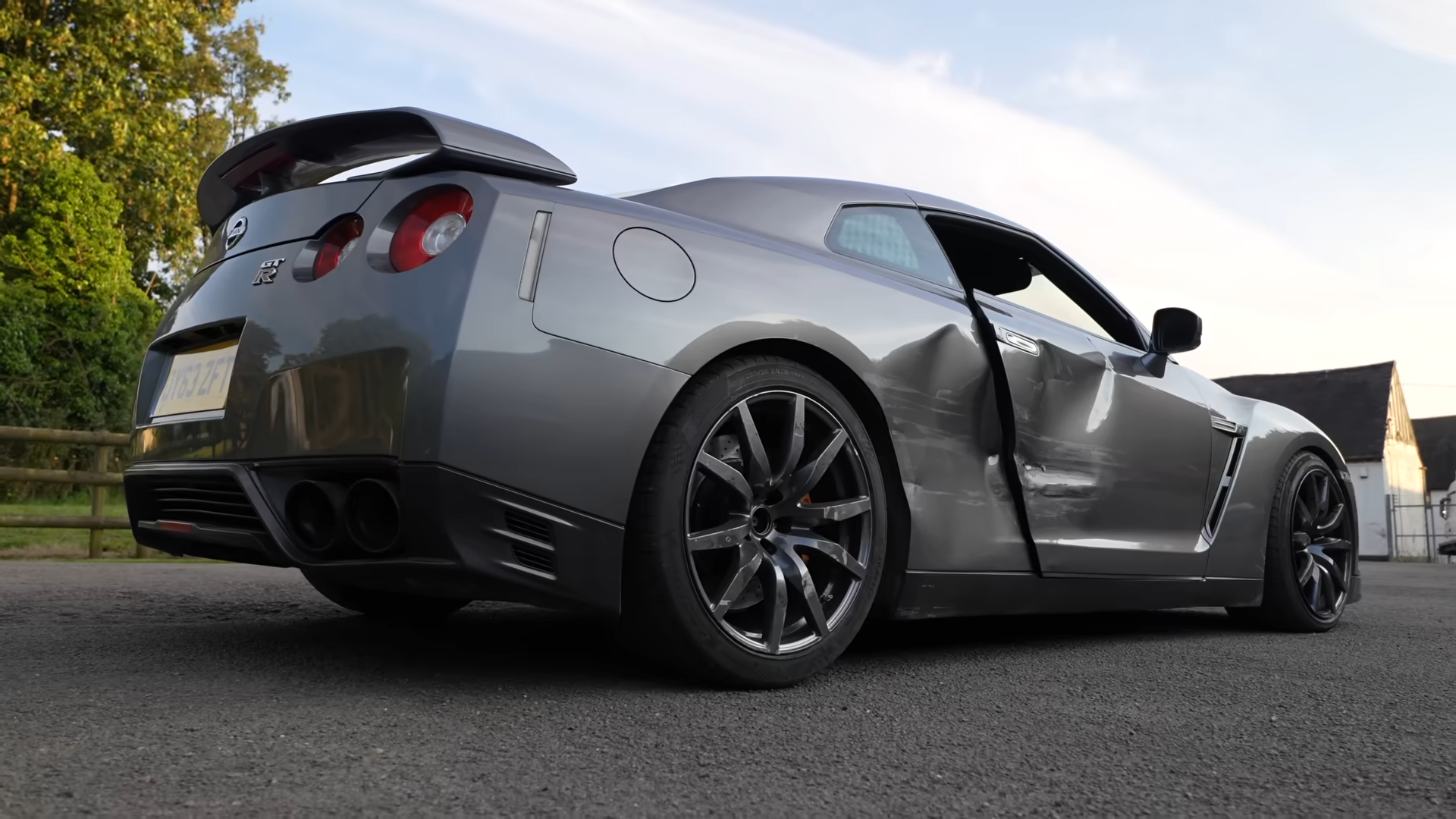 I bought a wrecked car - and tried to fix it in 24 hours