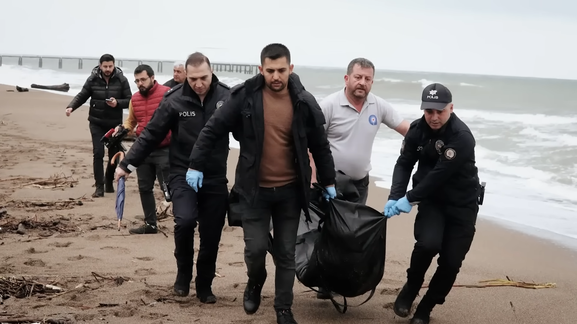 A rogue wave flipped the boat… 10 men were thrown into the dark ocean