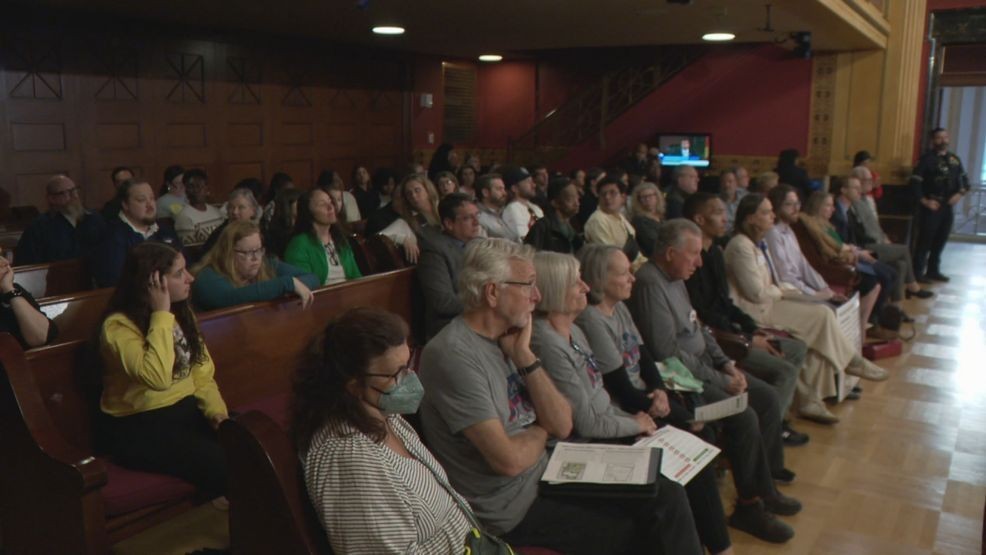 City Council passes ordinance creating registry of residential rental ...