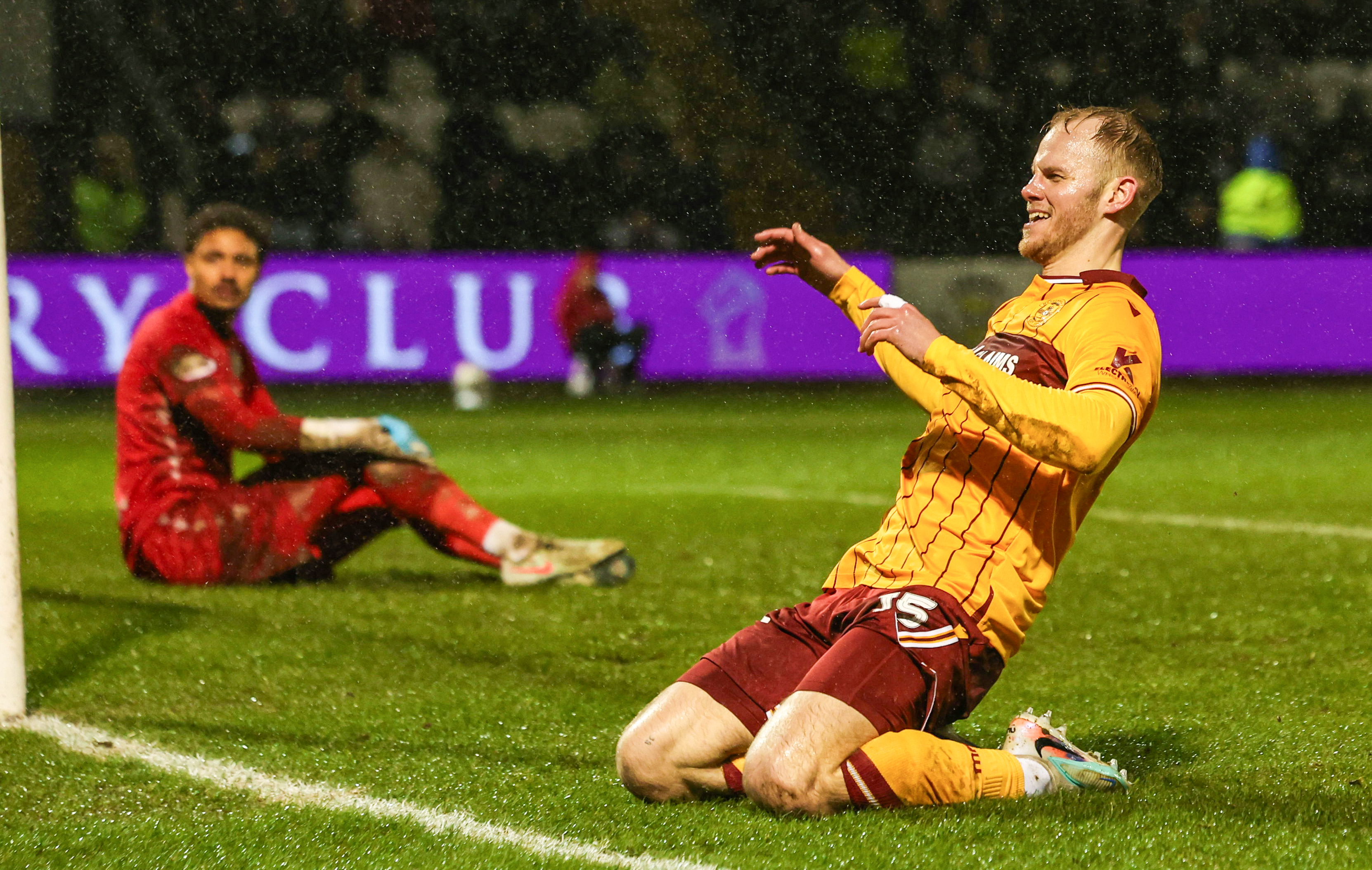 Hibs vs Motherwell injury and team news latest as David Gray goes full ...