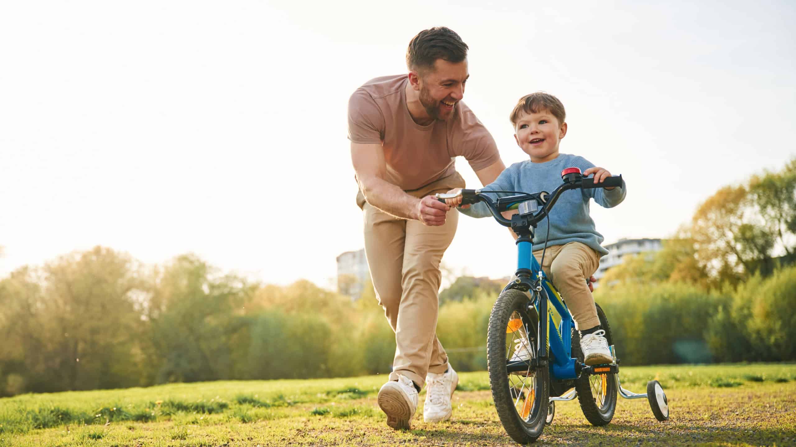 Parents who reject screen time swear by these 11 engaging activities