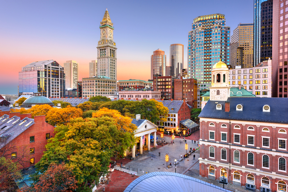 16 chilling historical walking tours in Old Boston