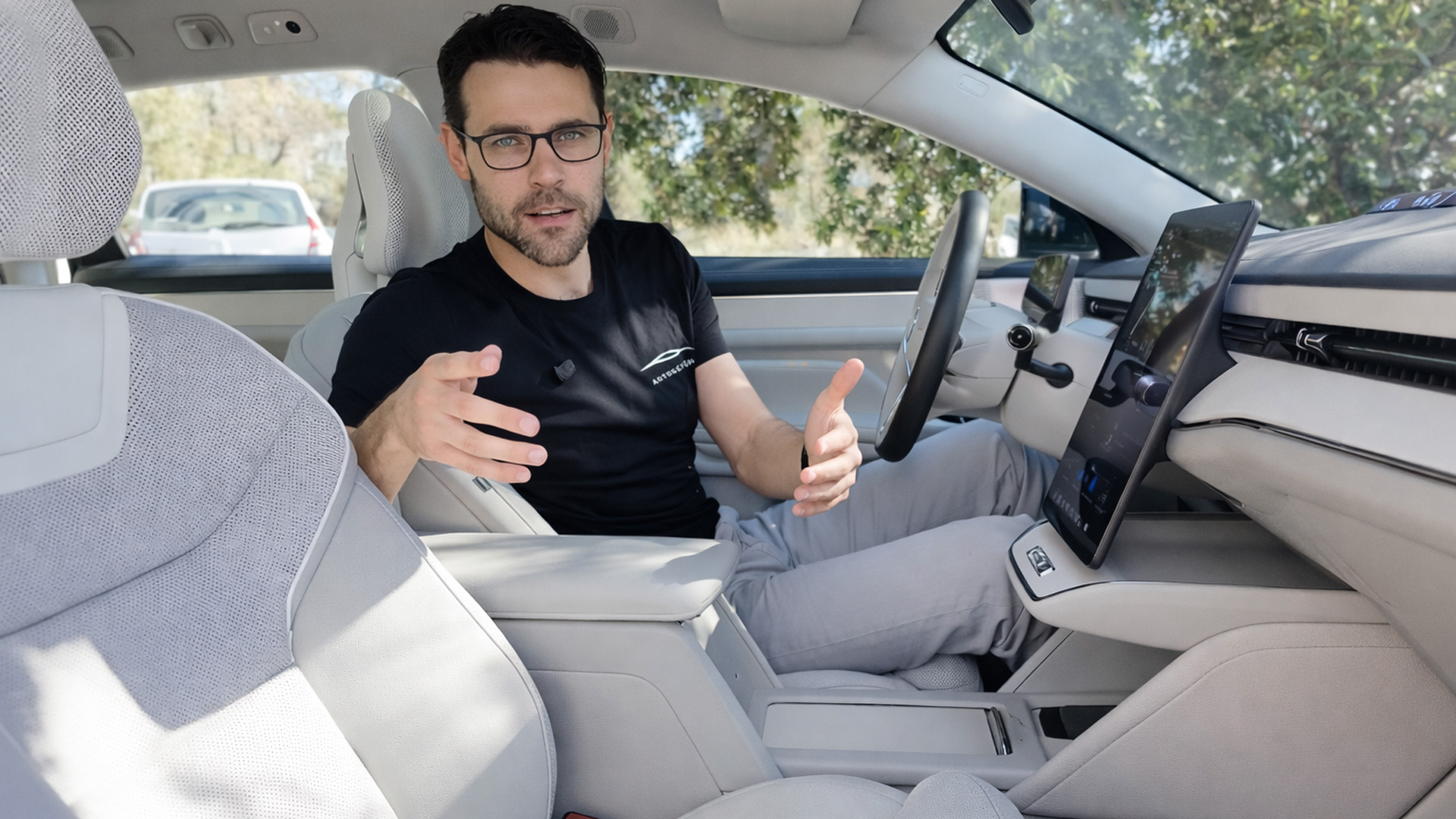 Volvo comes with an unusual design concept