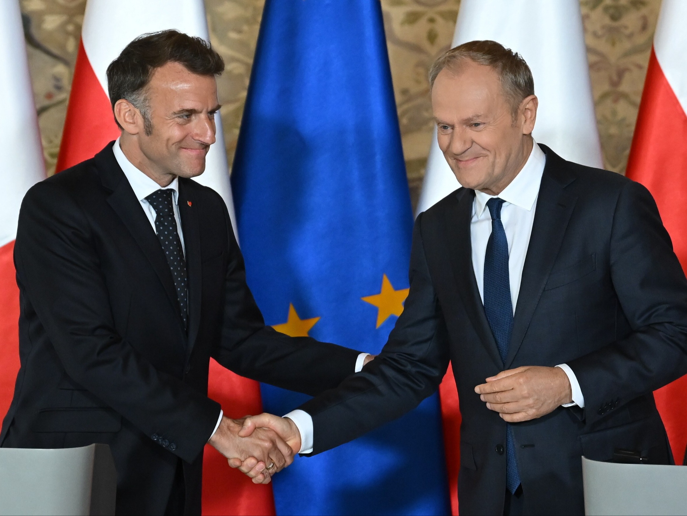 Macron z wizytą w Polsce, nie spotkał się z Nawrockim. "Sam się ...