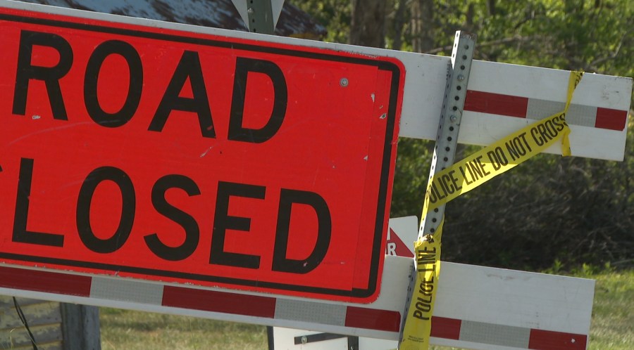 Barricade situation leaves 4 including suspect dead in Adair County
