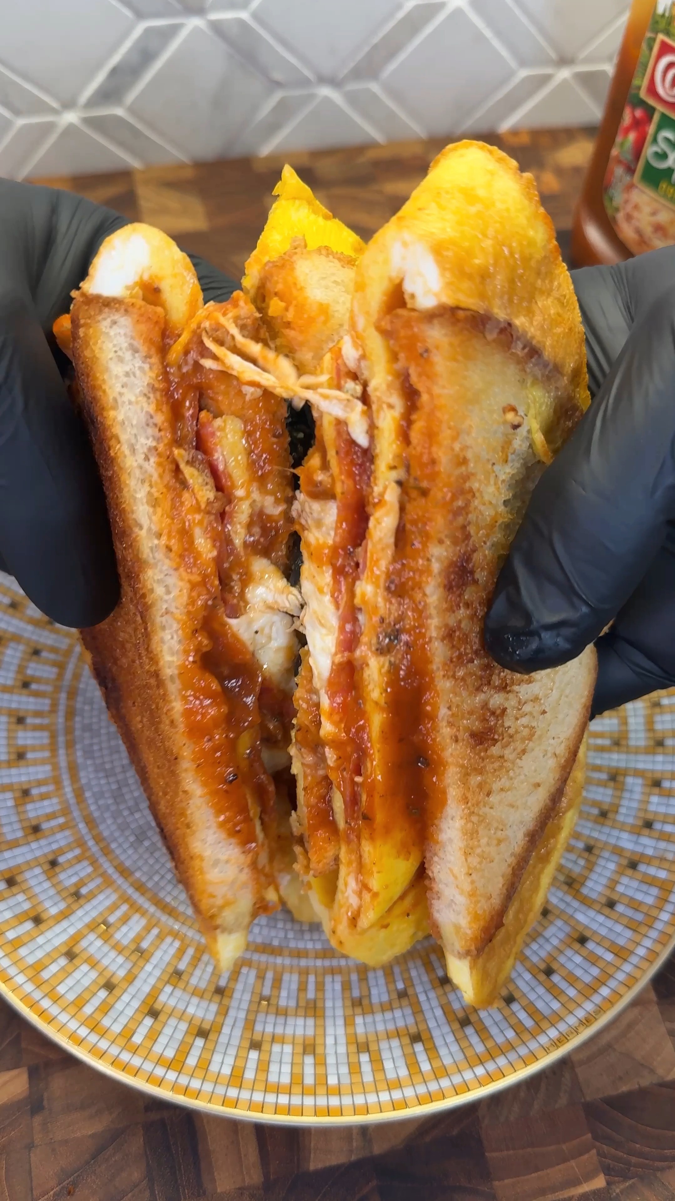 Breakfast pizza sandwich recipe