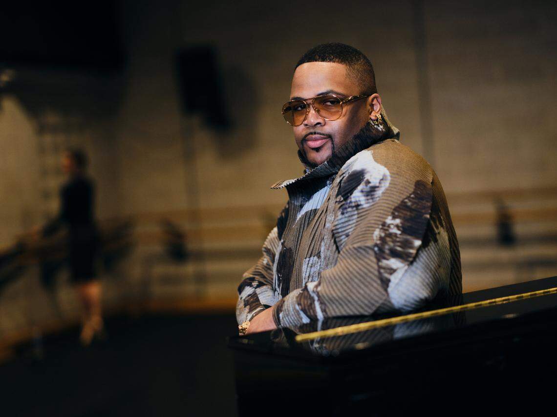 'Absolute honor.' Taylor Swift dancer Kameron Saunders receives UMKC ...