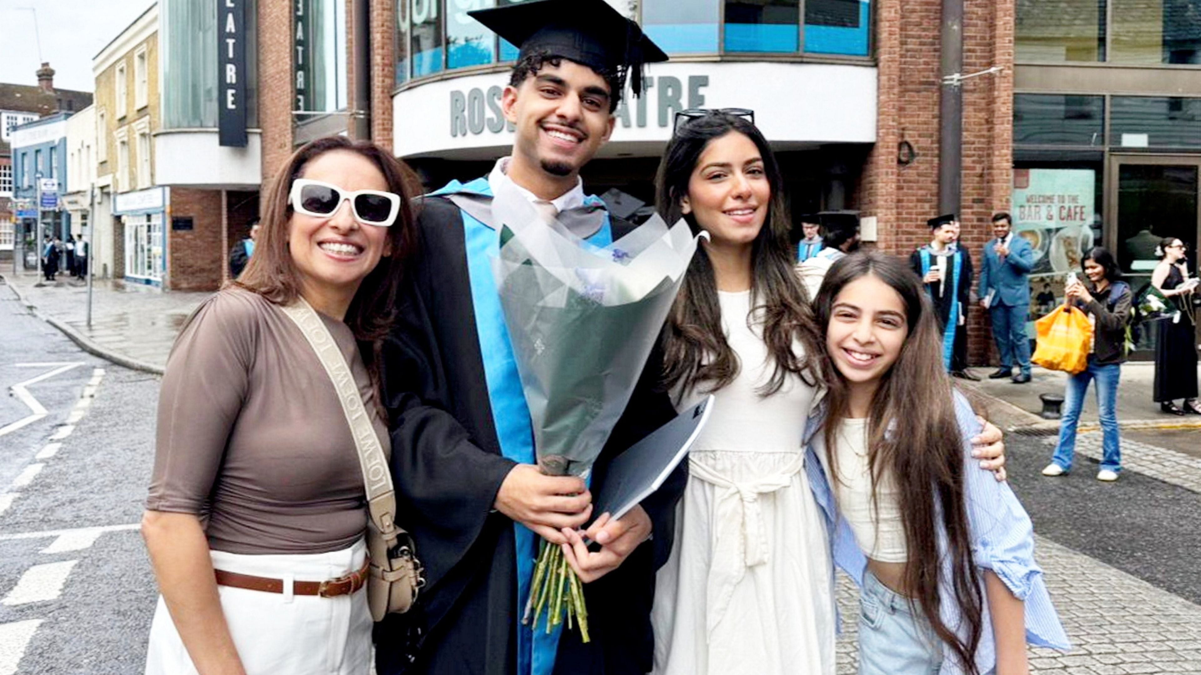 Top of class graduate rejected from 500 jobs despite £100k degree