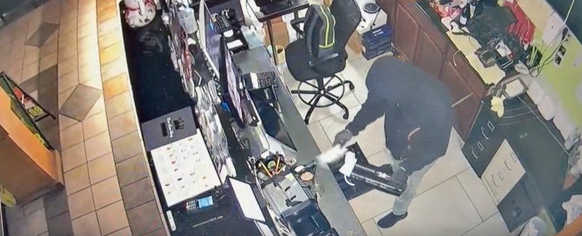 Surveillance video shows break-in at Summer Avenue restaurant