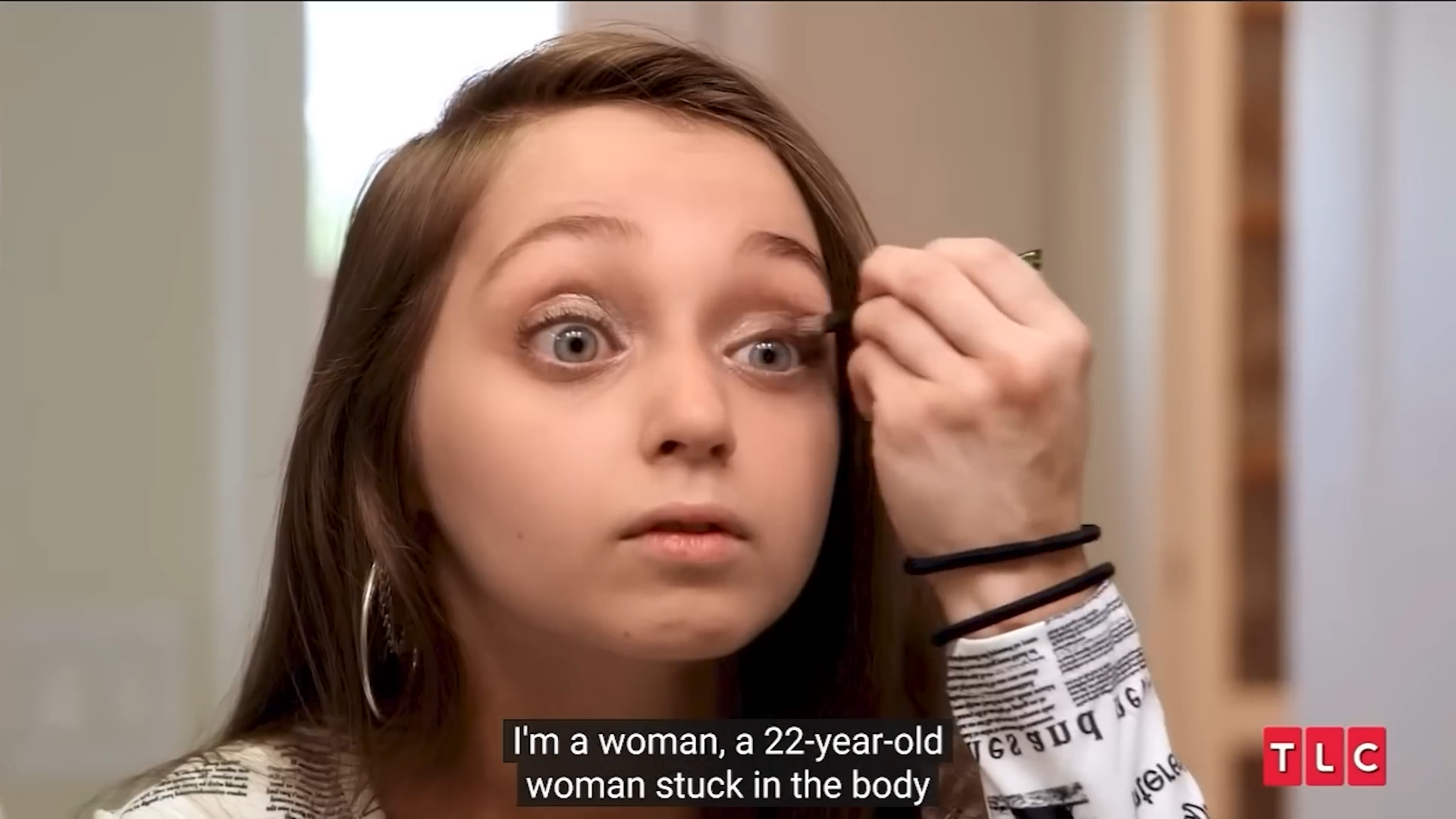 22-year-old woman trapped in a child’s body sparked massive internet ...