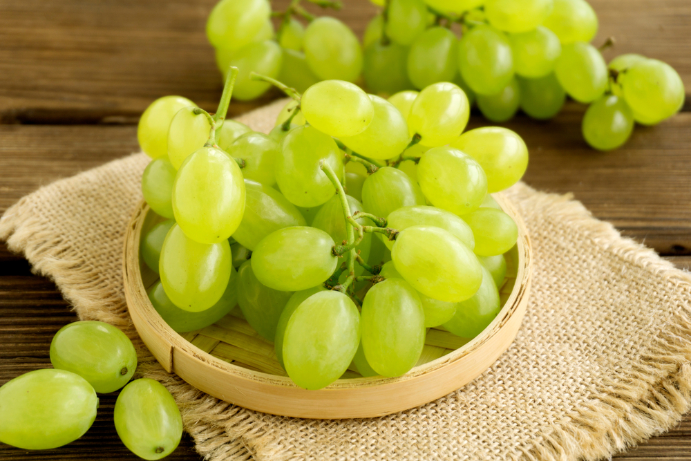 How grapes can affect your body if you eat them every day
