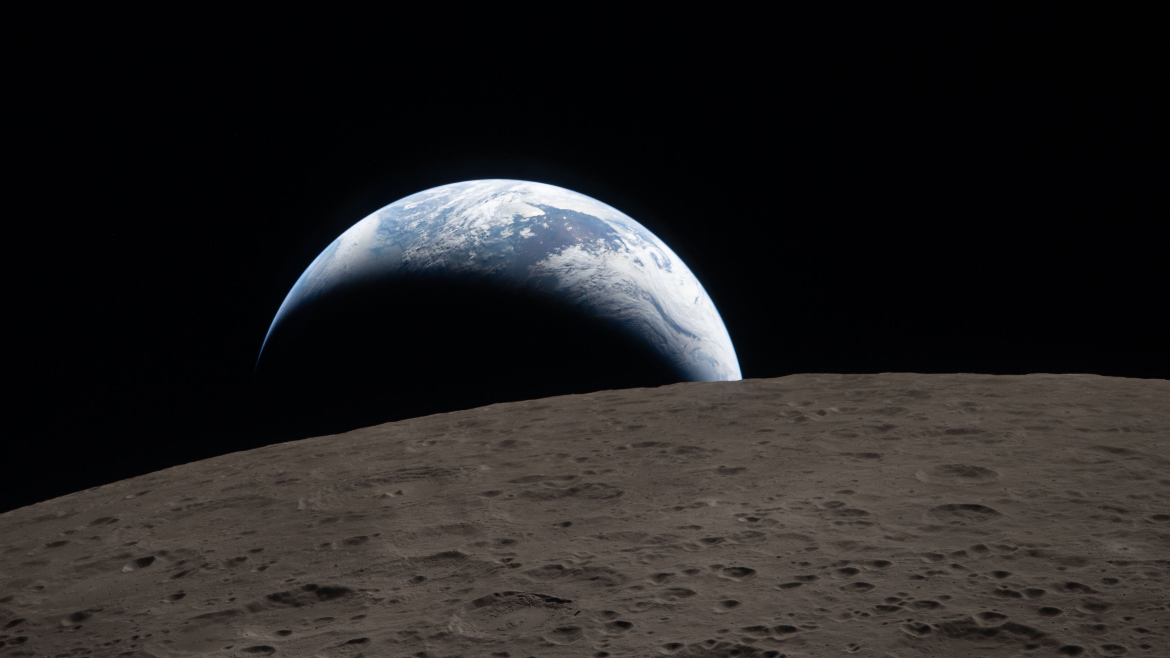 Moon dust may be hiding signs of alien technology