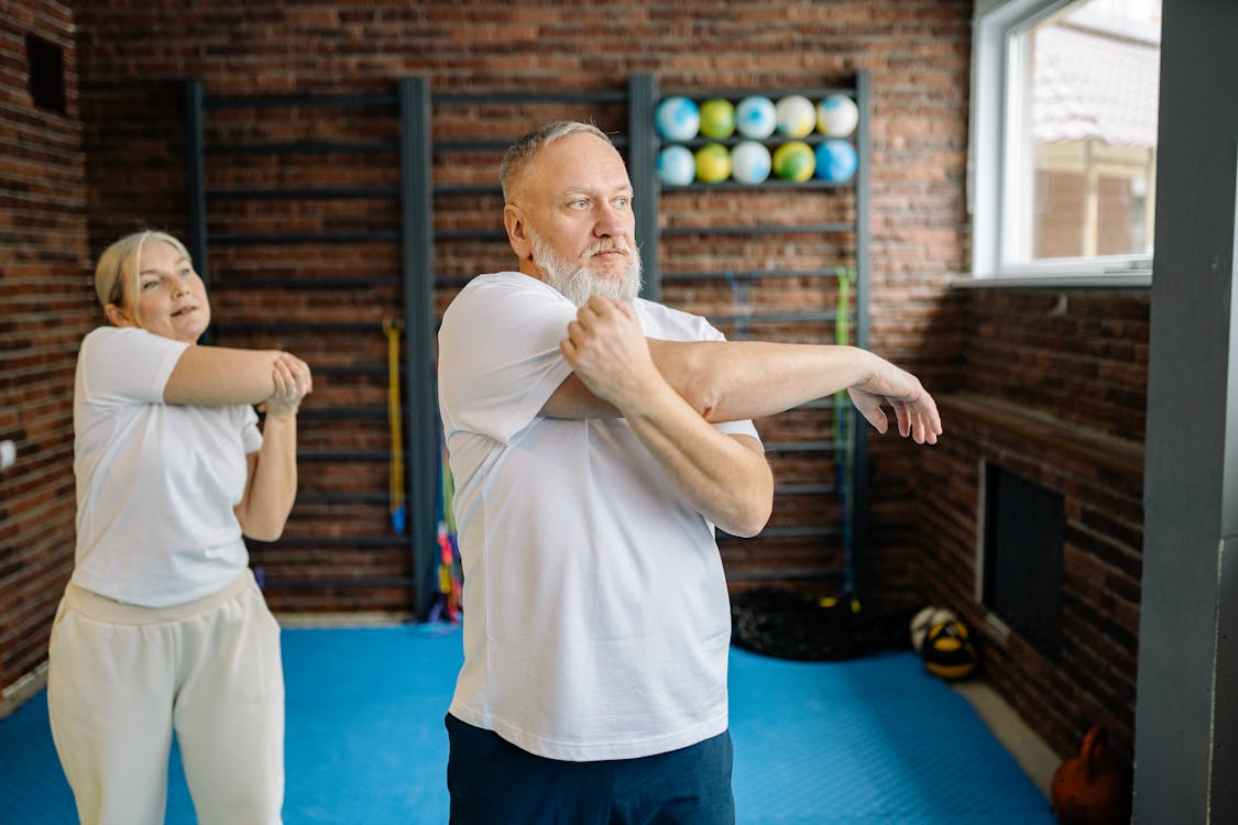 Tips to add mobility exercises to your fitness routine as you grow older