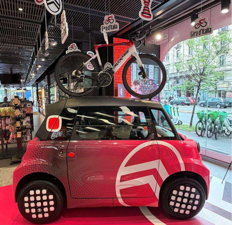 Citroën alla Milano Design Week 2026: Ami in maglia rosa celebra il ...