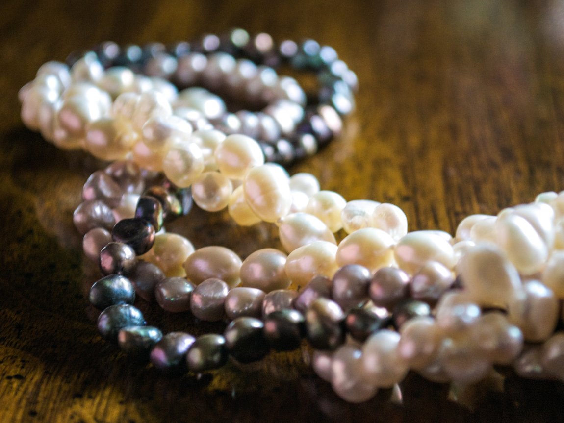 Pearls, toe rings and more: The major jewelry trends this spring