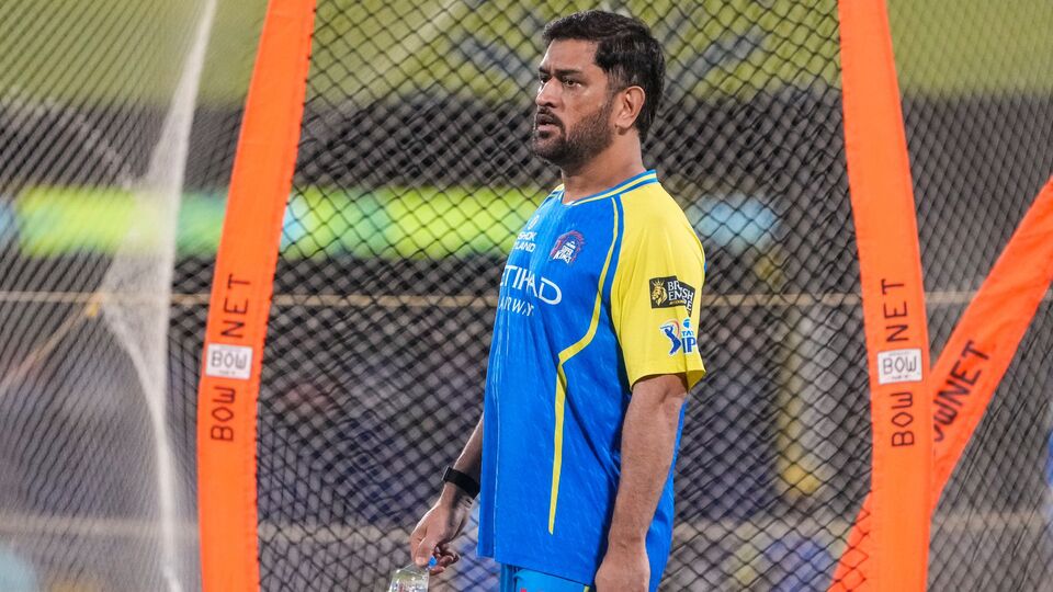 MS Dhoni close to CSK return against Mumbai Indians? Video shows ex ...
