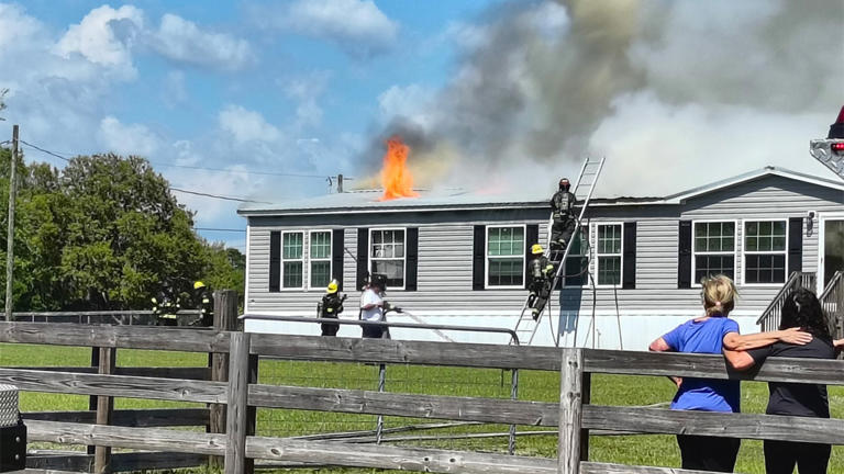 Lecanto mobile home seriously damaged by fire, 2 pets killed and ...