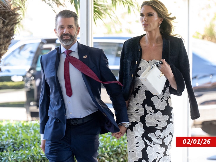 Donald Trump Jr. & Bettina Anderson weighing elopement vs. intimate ...