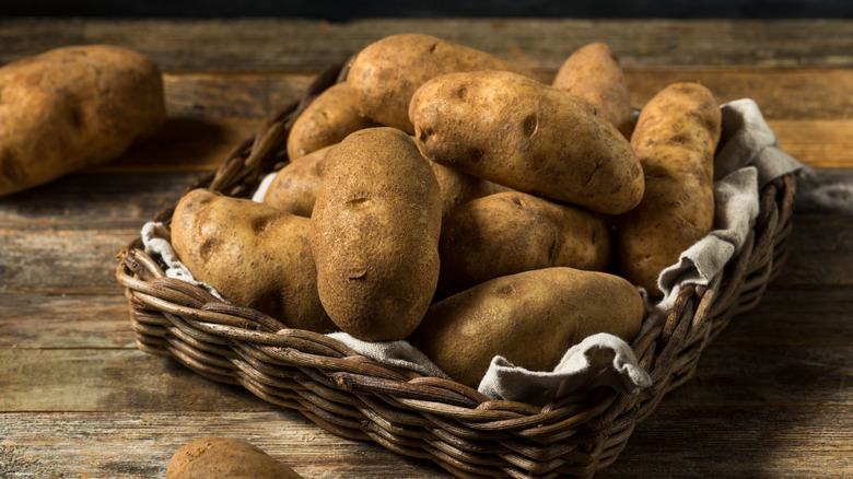 Yukon gold potatoes vs russet: A difference in flavor and texture