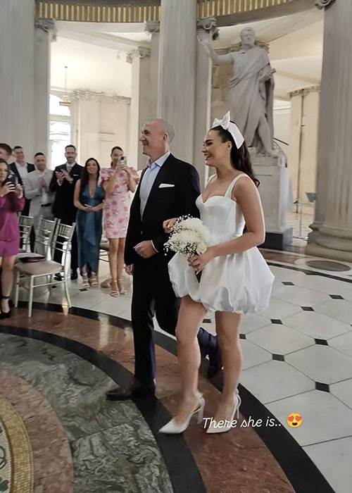 2FM star ties the knot in intimate city ceremony in unique wedding ...