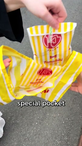 Weird things at convenience store in Japan 🤔