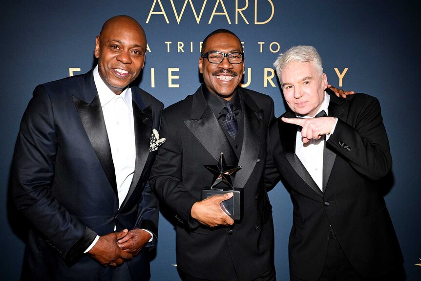 Mike Myers hilariously dressed as Shrek for Eddie Murphy's AFI tribute ...