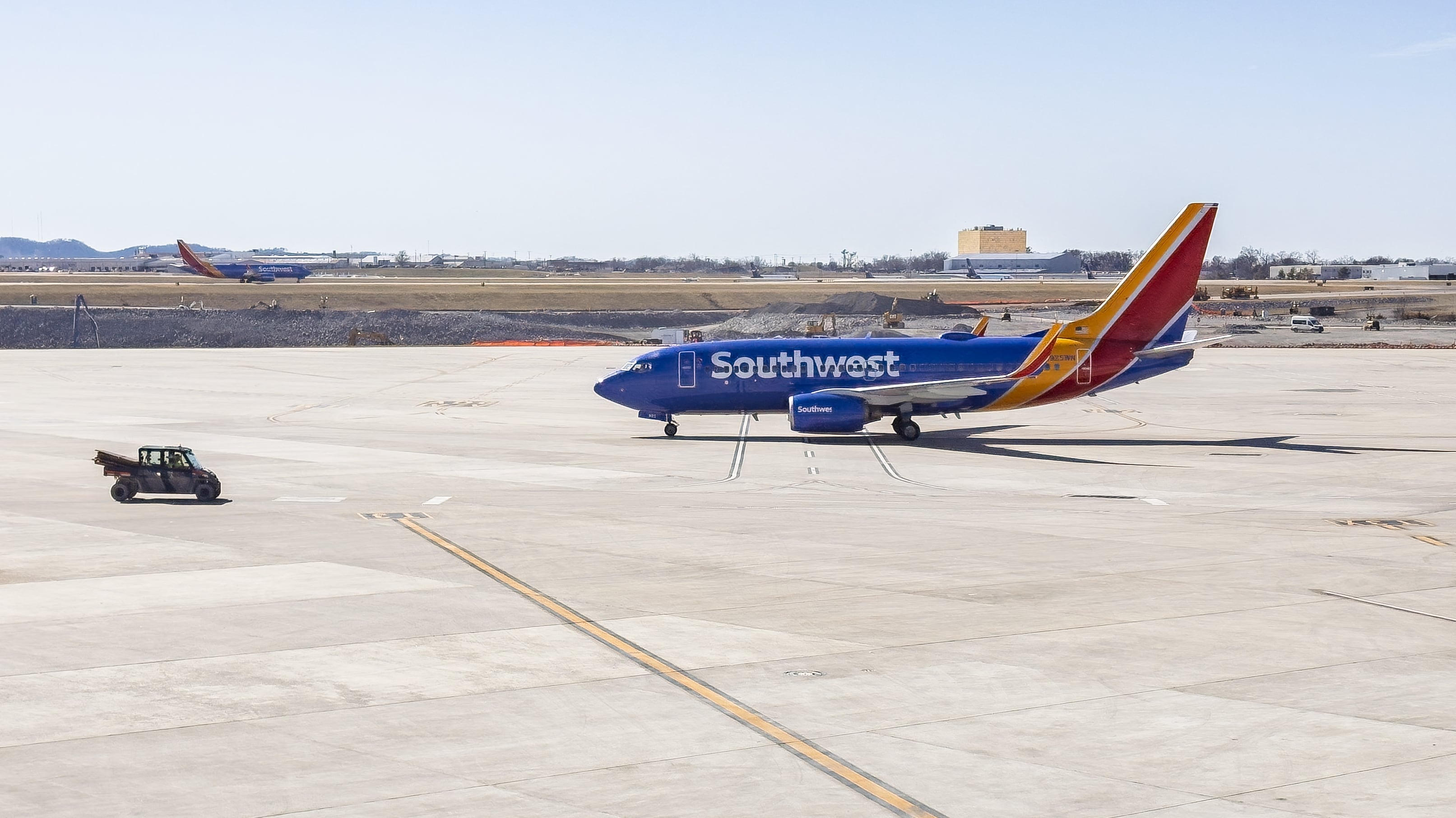 FAA investigates Southwest airplanes’ close call