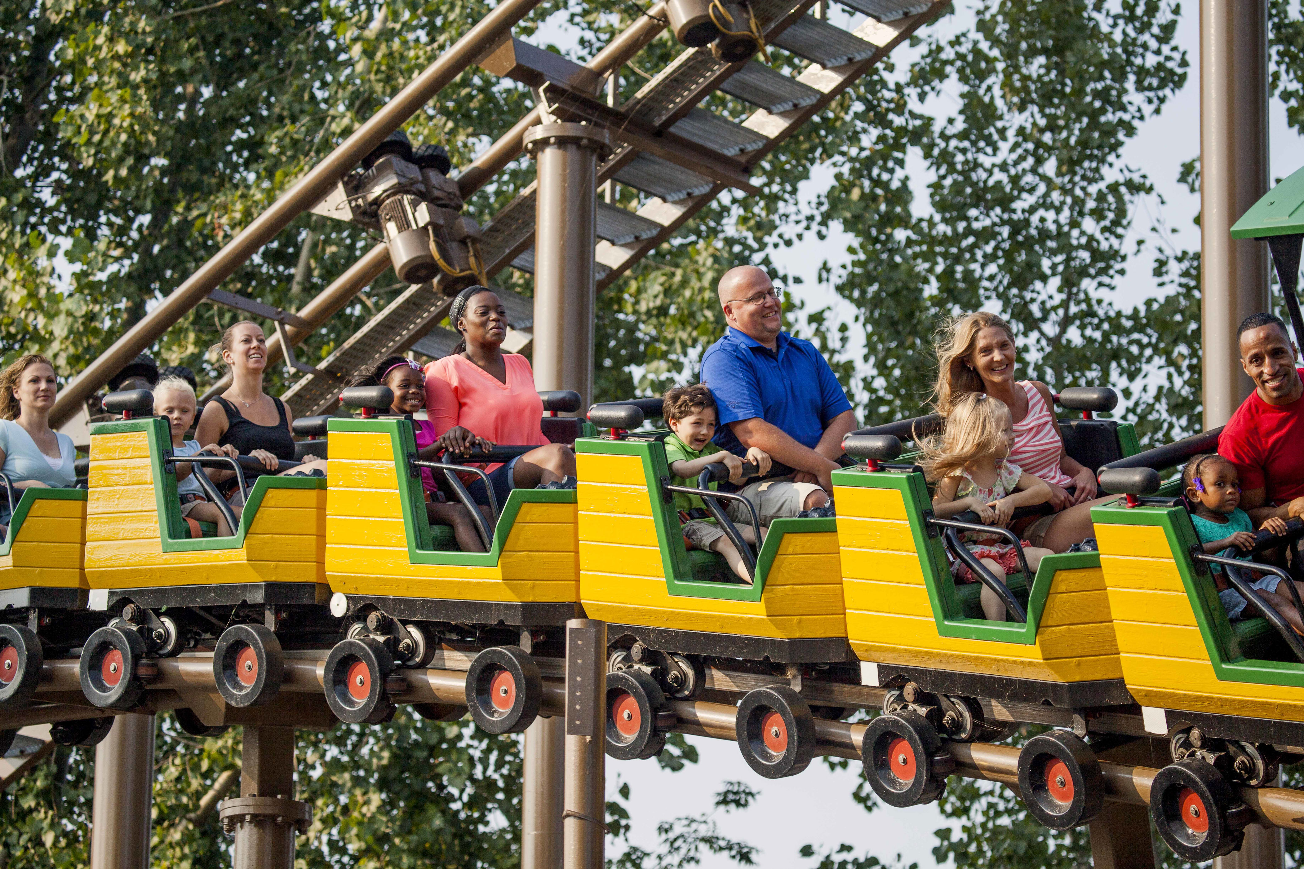 Six Flags Over Georgia launches preschool pass