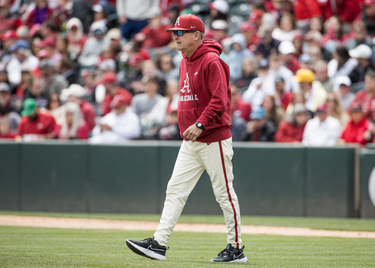 What Arkansas baseball coach Dave Van Horn said about country's midweek ...