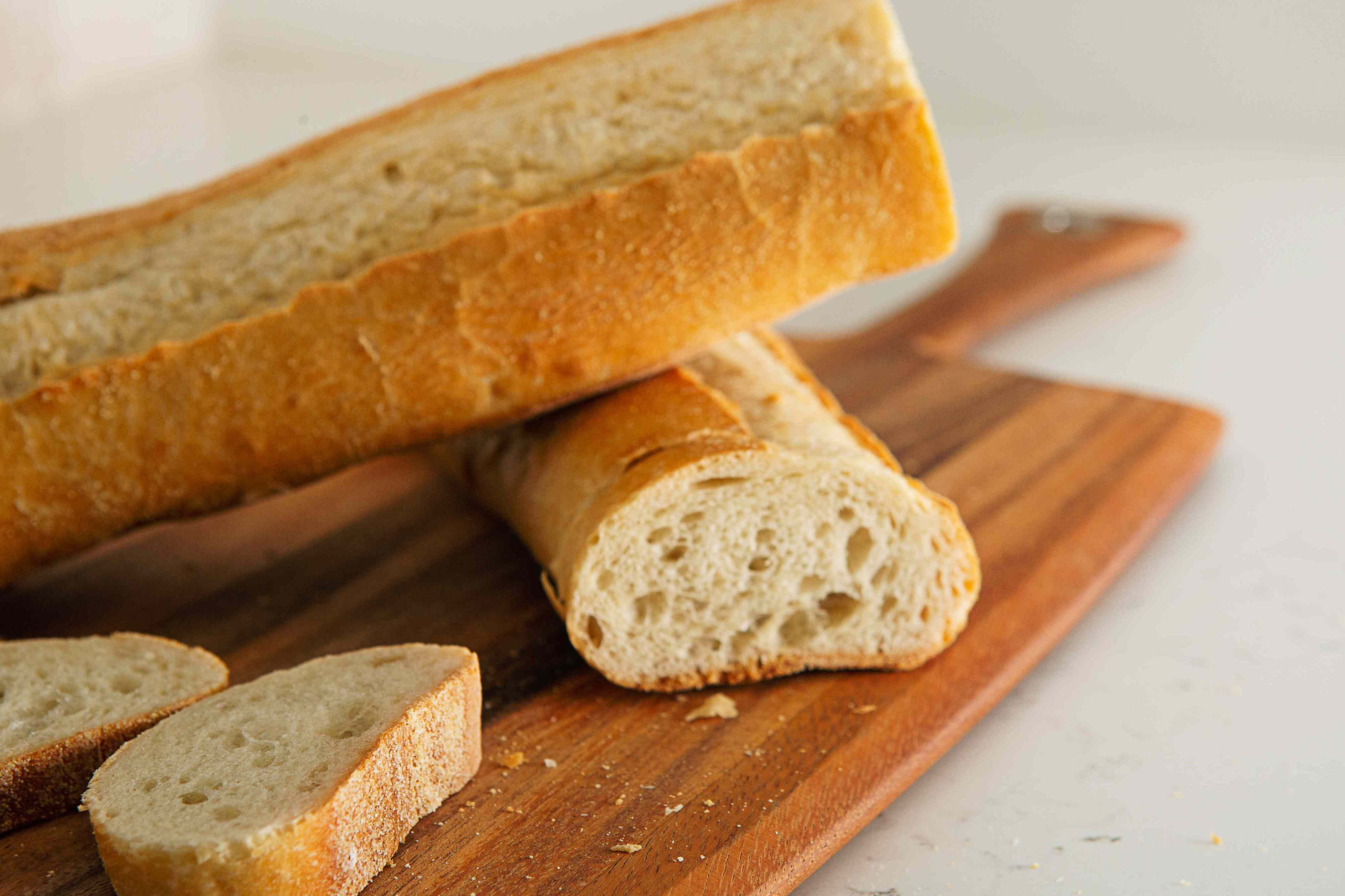 The genius garlic bread trick I learned while working in Italy