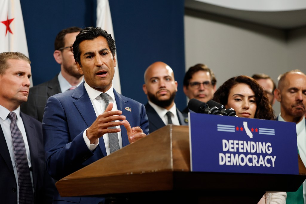 Dark horse Dem suddenly rockets to front of California governor’s race