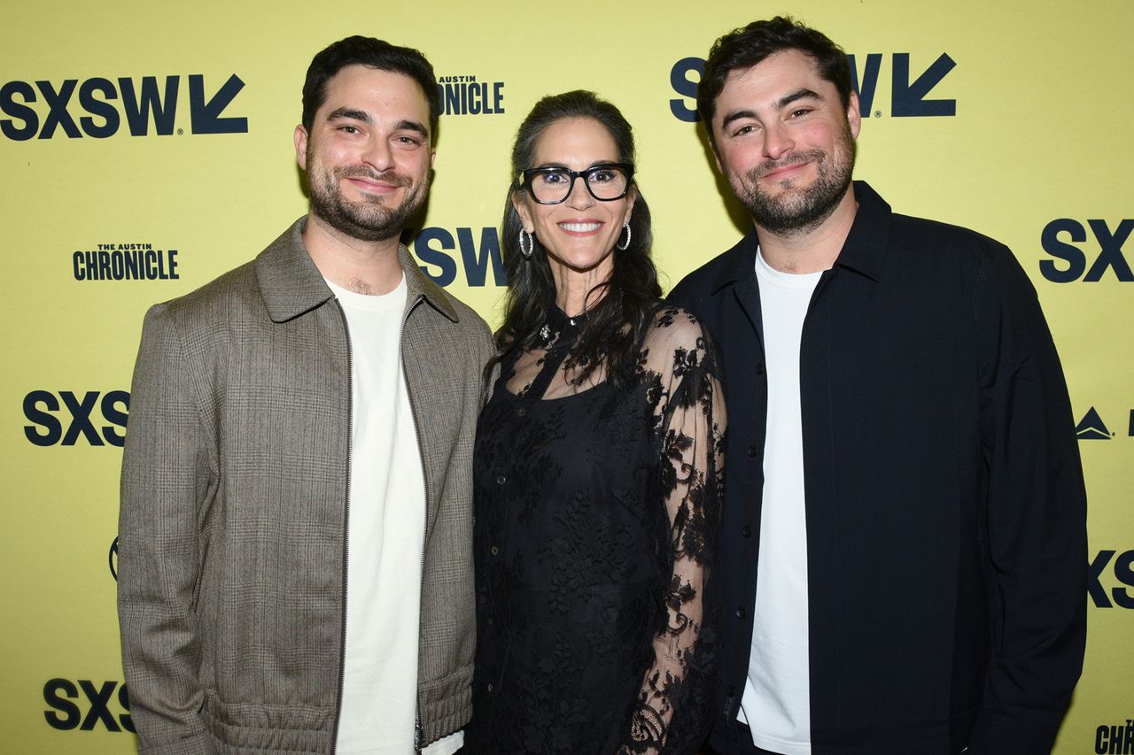 All about Jami Gertz's family, billionaire husband Tony Ressler and 3 kids