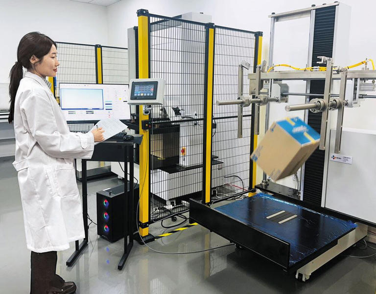 CJ Logistics' 3D system recommends optimal boxes in 0.04 seconds