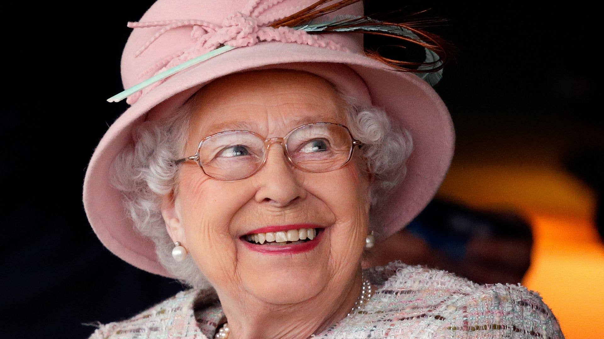 Queen Elizabeth's 'very disciplined' 2 birthday cake rule