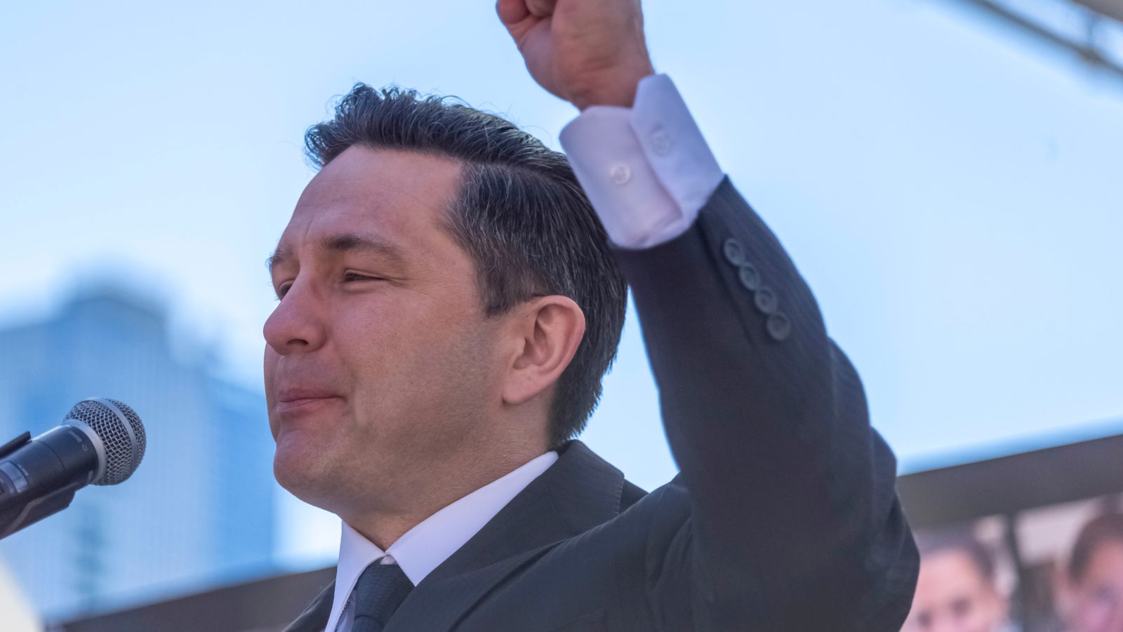 Poilievre calls Pearson a “disaster” and backs Billy Bishop expansion