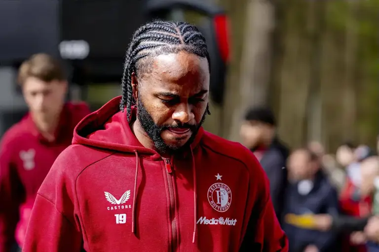Raheem Sterling to leave Feyenoord