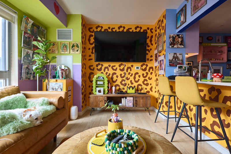 This Harlem renter made a $100 DIY leopard print wall that transformed ...