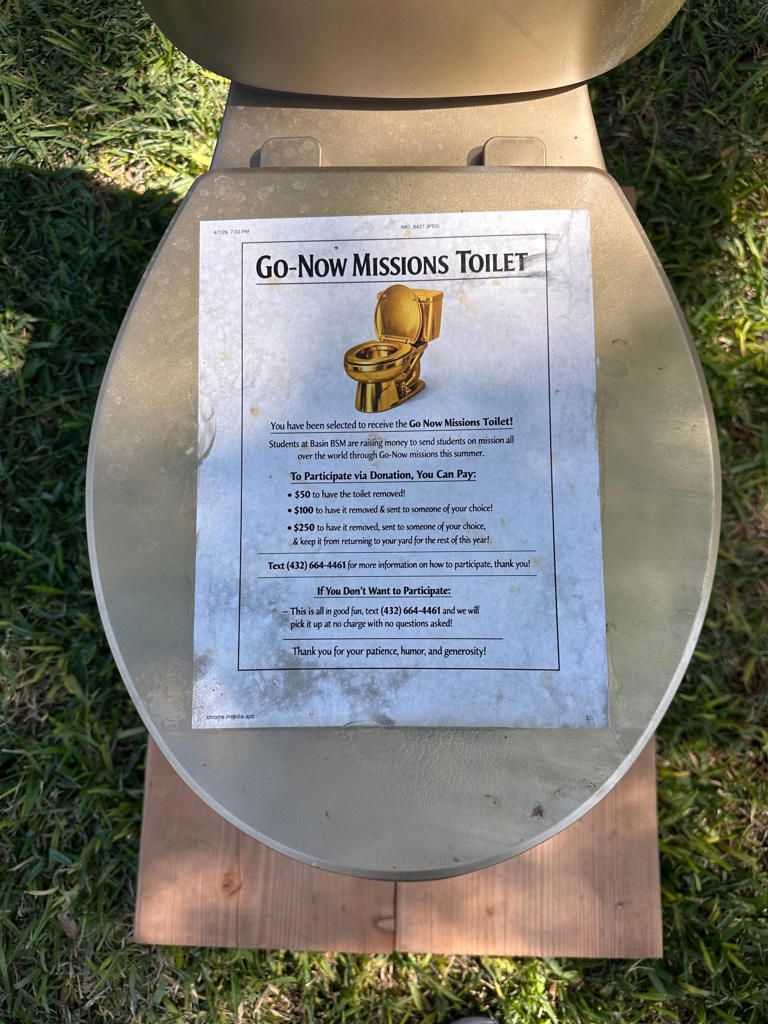 Basin BSM students raise mission trip funds with toilet fundraiser
