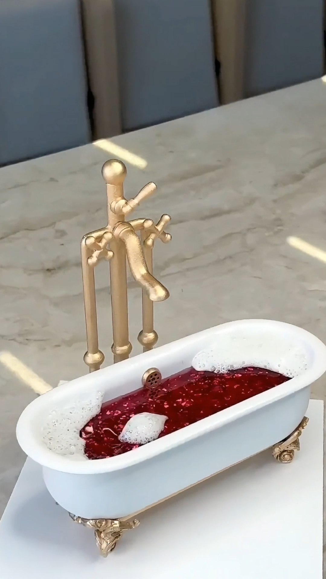 ¡El baño de burbujas! ¡El postre romántico perfecto! ¿Con quién ...