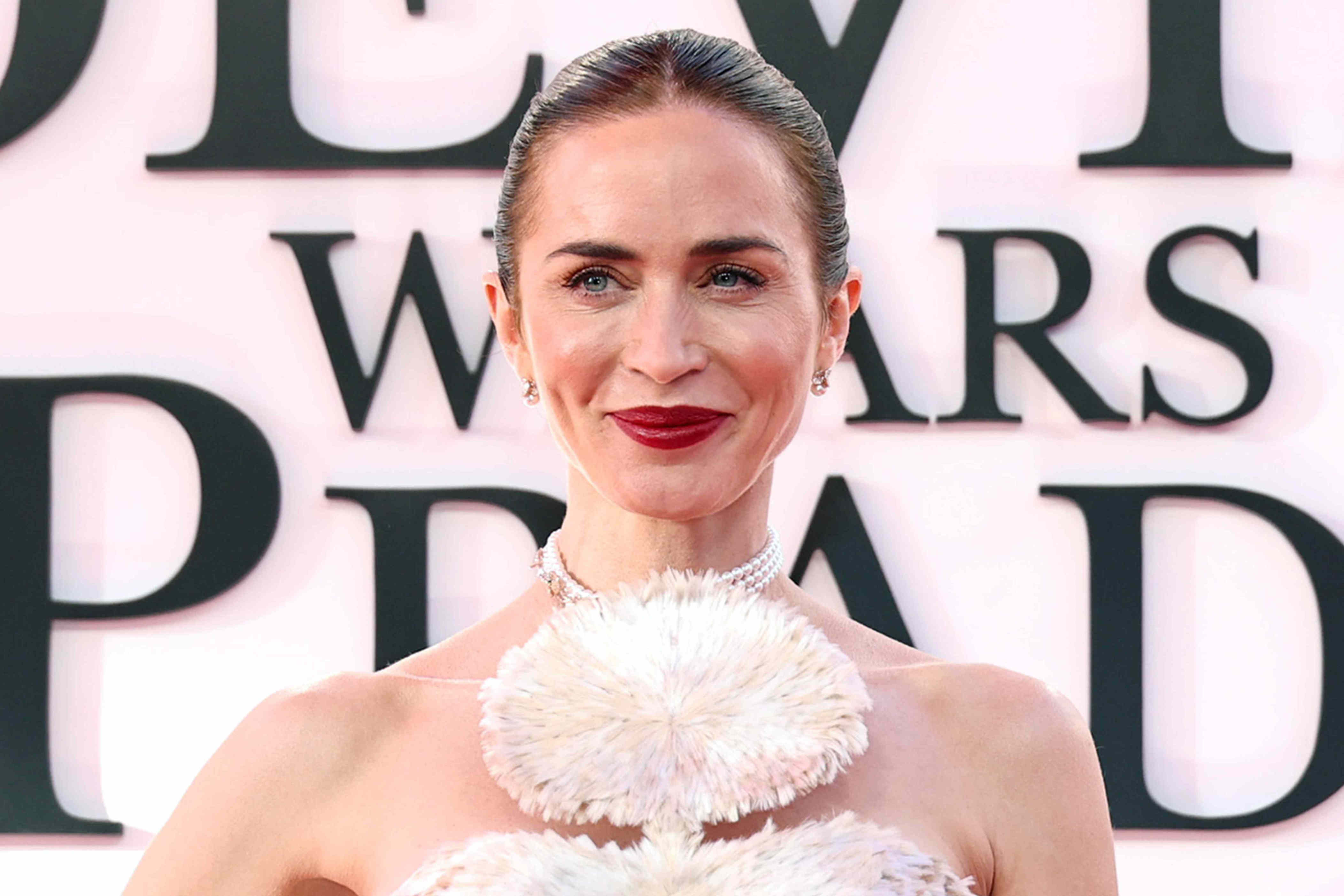 Emily Blunt, 43, wore this volumizing mascara that's been used on Kate ...